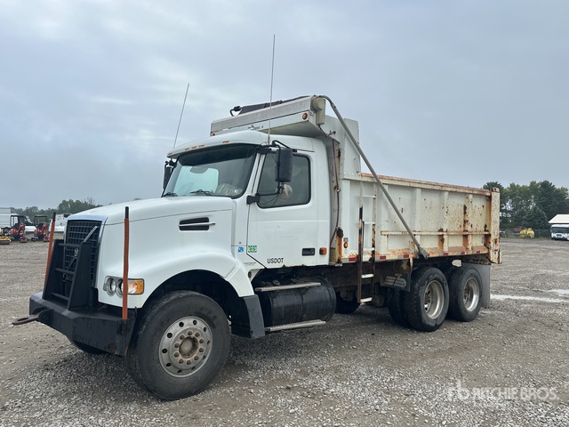 2007 Volvo VND 6x4 T/A Dump Truck | Ritchie Bros. Auctioneers