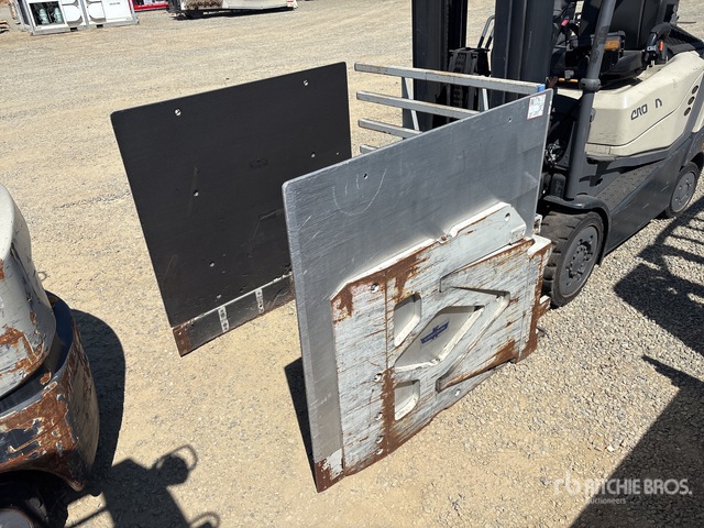 Cascade Carton Clamp | Ritchie Bros. Auctioneers