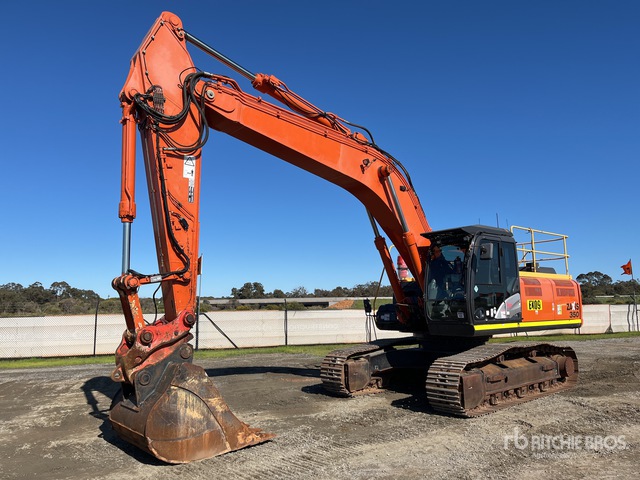 2019 Hitachi ZX350-5B Tracked Excavator | Ritchie Bros. Auctioneers
