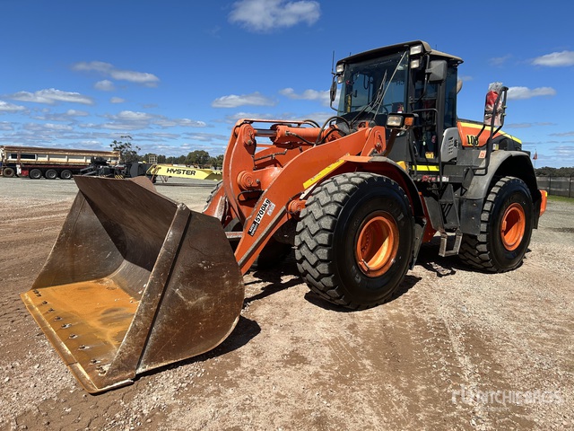 2019 Hitachi ZW220-5B Wheel Loader | Ritchie Bros. Auctioneers