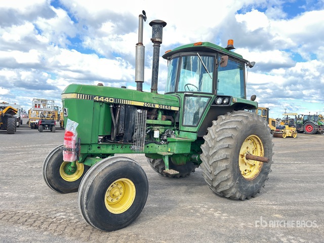 John Deere 4440 2WD Tractor | Ritchie Bros. Auctioneers