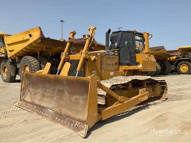 2024 SEM 822D Crawler Dozer | Ritchie Bros. Auctioneers