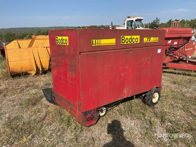 2002 Bodco 73-1-11hp Self-Propelled Feed Wagon | Ritchie Bros. Auctioneers