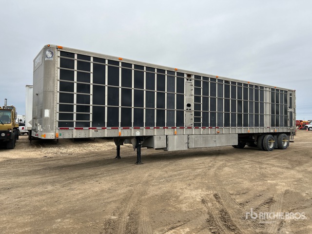 2008 Wilson StockMaster T/A Livestock Trailer | Ritchie Bros. Auctioneers