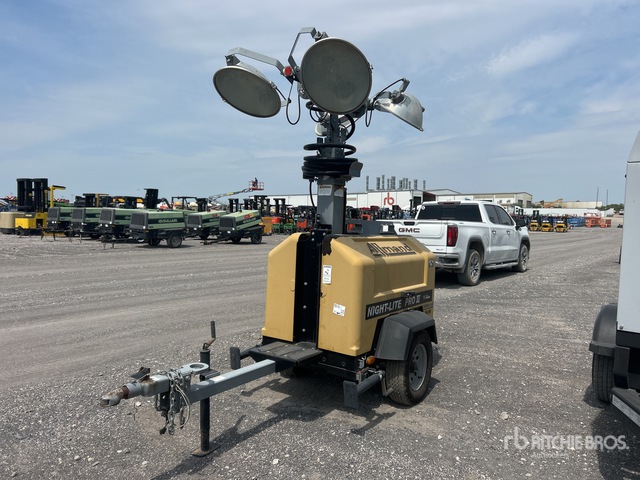 2013 Allmand Night-Lite Pro II V 8 kW Light Tower | Ritchie Bros ...