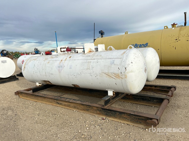 1000 gal Skid Mounted Steel Propane Twin Tank | Ritchie Bros. Auctioneers