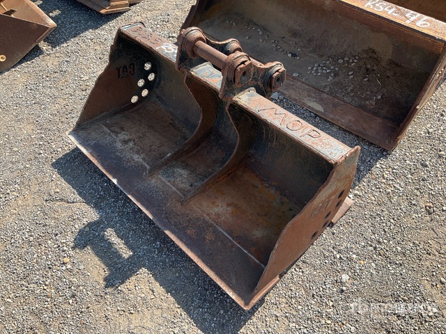 Cat 39 in Cleanup Excavator Bucket - Fits Cat 303.5 | Ritchie Bros ...