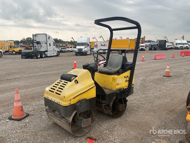 2006 Wacker Neuson RD11A Double Drum Roller | Ritchie Bros. Auctioneers