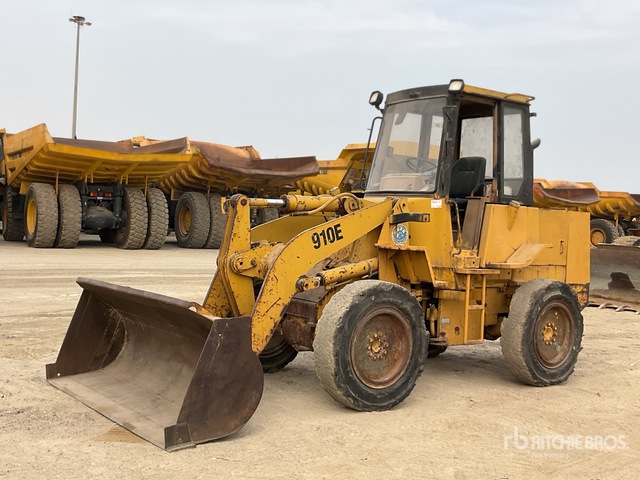 Cat 910E Wheel Loader | Ritchie Bros. Auctioneers