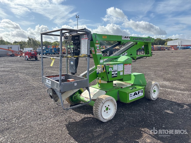 2013 Nifty-Lift HR12NDE 2WD Hybrid Nacelle articulée | Ritchie Bros. Auctioneers