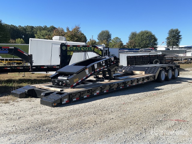 2025 Witzco RG-52 Tri/A Removable Gooseneck Lowboy Trailer | Ritchie Bros. Auctioneers