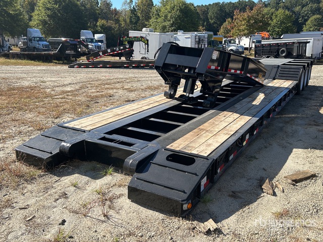 2025 Witzco RG-52 Tri/A Removable Gooseneck Lowboy Trailer | Ritchie Bros. Auctioneers