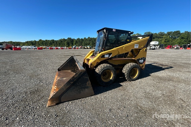 2013 Cat 252B3 Two-Speed Skid Steer Loader | Ritchie Bros. Auctioneers