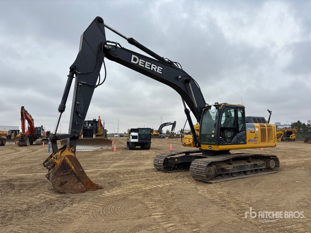 2015 John Deere 250G LC Tracked Excavator | Ritchie Bros. Auctioneers