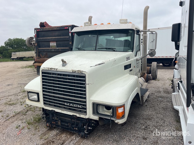 2016 Mack CH613 6x4 T/A Cab and Chassis (Inoperable) | Ritchie Bros ...