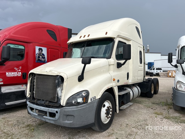 2018 Freightliner Cascadia 125 6x4 T/A Sleeper Truck Tractor ...