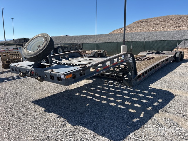 2000 Murray 16-Wheel Lowboy Trailer | Ritchie Bros. Auctioneers