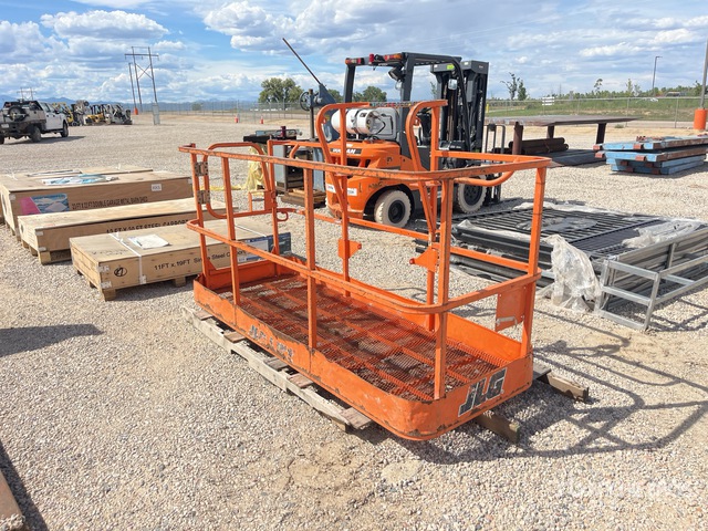 JLG 8 ft Personnel Basket | Ritchie Bros. Auctioneers