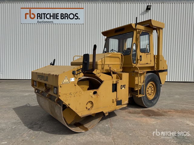 1992 Cat CB-525B Compacteur Monocylindre Rodillo compactador | Ritchie ...