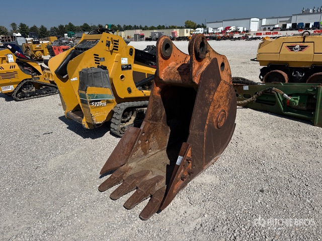 Central Fabricators 24 in Digging Excavator Bucket | Ritchie Bros ...