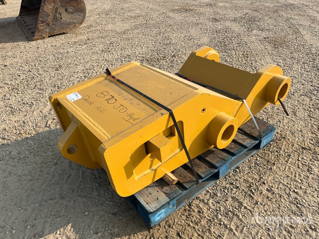 28 in Quick Coupler - Fits Cat 390 | Ritchie Bros. Auctioneers