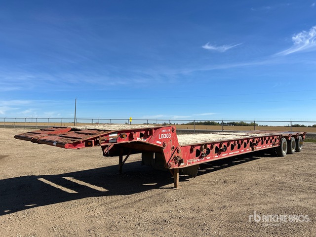 2005 Doepker 52 ft Tri/A Folding Neck Trailer | Ritchie Bros. Auctioneers