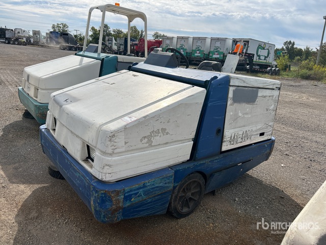 1998 Tennant 385 Ride-On Sweeper | Ritchie Bros. Auctioneers