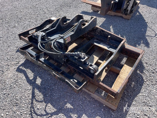Skyjack Tilting Telehandler Carriage | Ritchie Bros. Auctioneers