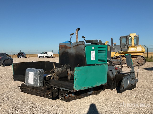 2008 Demag DF45CS Track Asphalteuse | Ritchie Bros. Auctioneers
