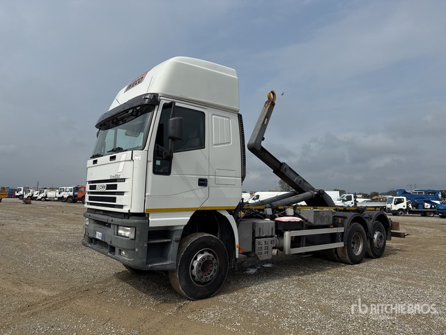 2001 Iveco Eurostar 260E40 6x2 Sleeper Roll-Off Truck | Ritchie Bros ...