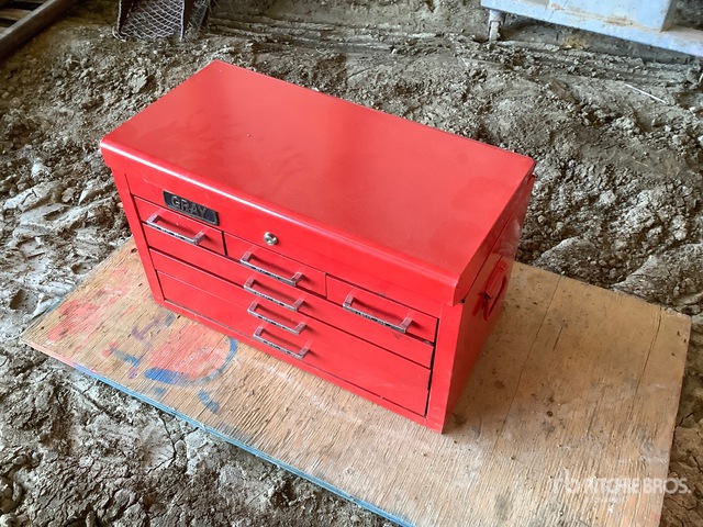 Gray Tool Box | Ritchie Bros. Auctioneers