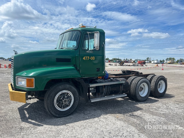 2000 Mack CH613 6x4 T/A Day Cab Truck Tractor