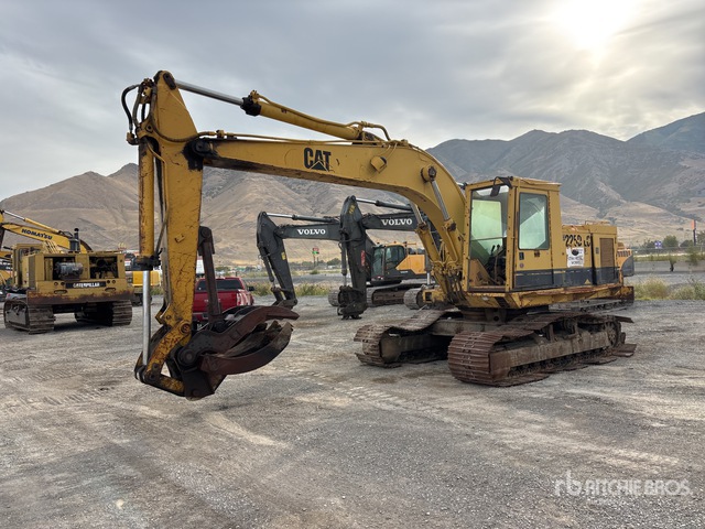 1990 Cat 225D Tracked Excavator | Ritchie Bros. Auctioneers