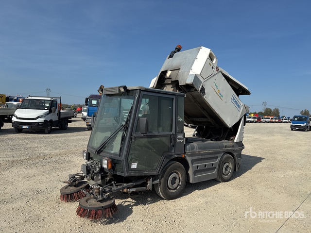2006 Schmidt Compact 200 Sweeper Truck | Ritchie Bros. Auctioneers