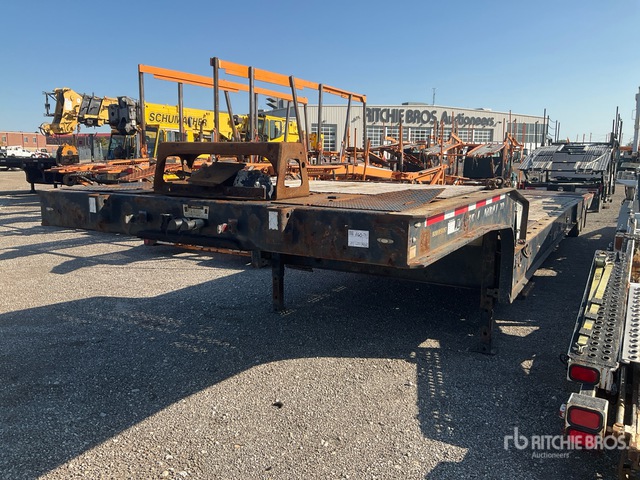 Landoll 52 ft T/A Hydraulic Tail Trailer | Ritchie Bros. Auctioneers