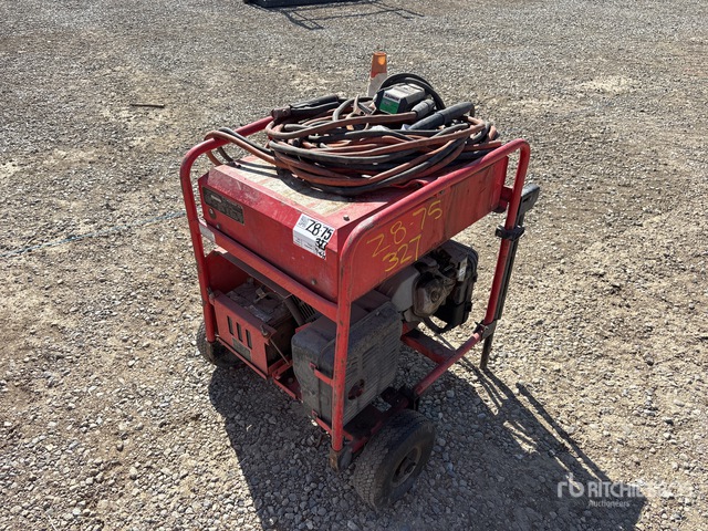 Multiquip GAW-180HEA 170 A Arc Engine Driven Welder | Ritchie Bros ...