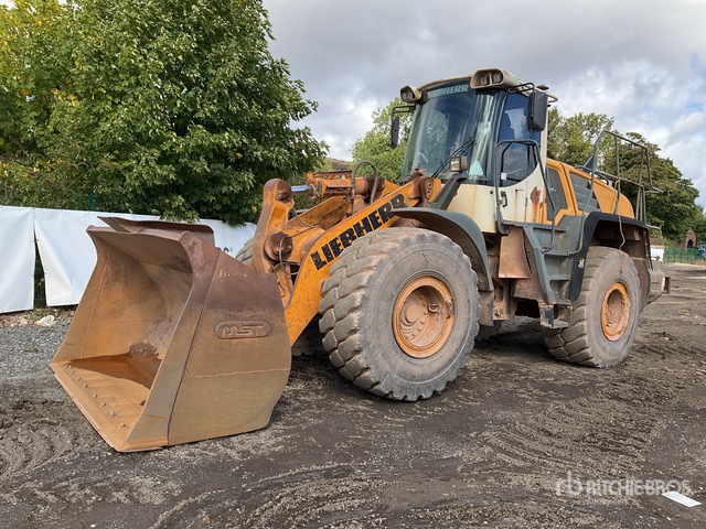 2012 Liebherr L 550 Wheel Loader | Ritchie Bros. Auctioneers