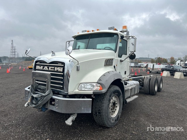 2012 Mack GU533 6x4 Cabine et châssis | Ritchie Bros. Auctioneers