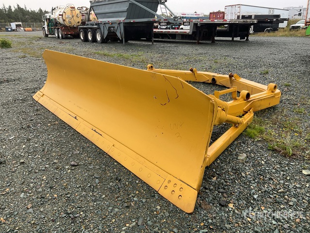 196 in Angle Dozer Blade - Fits Cat D6T | Ritchie Bros. Auctioneers
