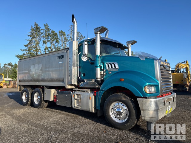 2015 Mack CLXT Super-Liner 6x2 Tipper Truck in Drury, Auckland, New ...
