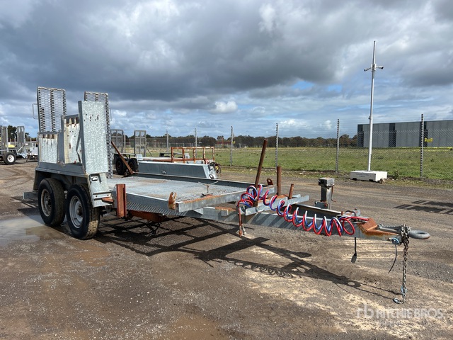 Custom Built 4.3 m Bogie/A Equipment Trailer | Ritchie Bros. Auctioneers