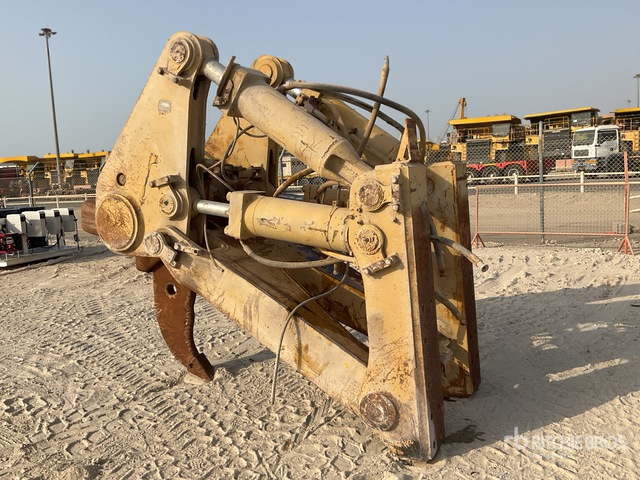4BBL Single Shank Crawler Tractor Ripper - Fits Komatsu Dozers ...