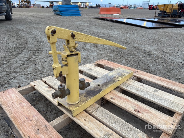 Baker 100103 Manual High Pressure Water Pump | Ritchie Bros. Auctioneers