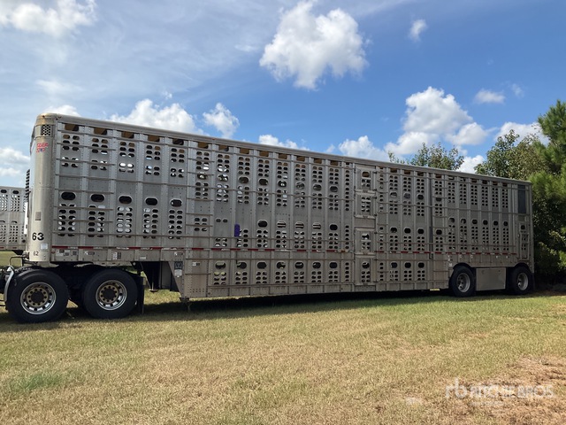 2016 Wilson ATT 52 ft T/A Spread Axle Livestock Trailer | Ritchie Bros ...