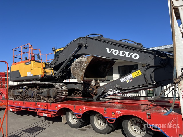 Volvo EC220 DL Tracked Excavator | Ritchie Bros. Auctioneers