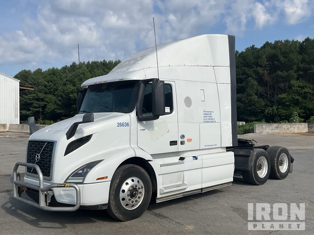 2018 Volvo VNR 6x4 T/A Sleeper Truck Tractor | Ritchie Bros. Auctioneers