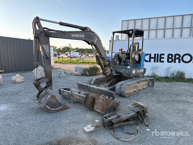2009 Volvo ECR48C Mini-Pelle Mini Excavator | Ritchie Bros. Auctioneers