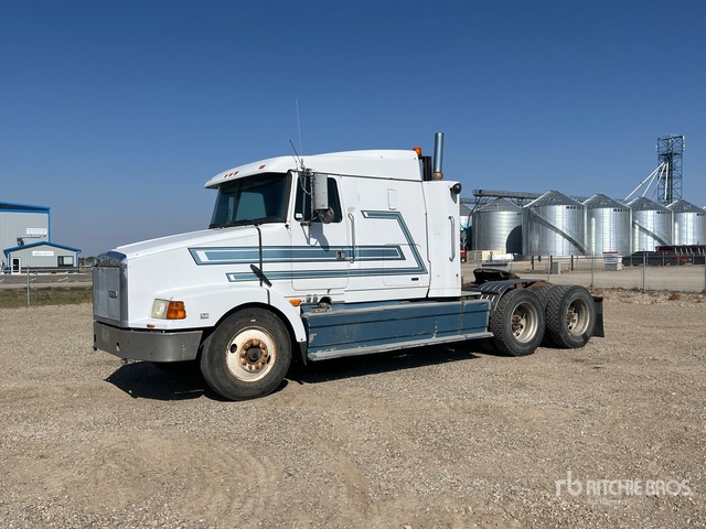 1995 White/GMC WIA 6x4 T/A Sleeper Truck Tractor | Ritchie Bros ...