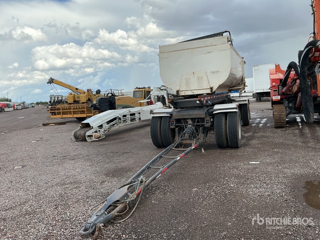 2000 Reliance T/A Turntable Sliding Transfer Trailer | Ritchie Bros ...