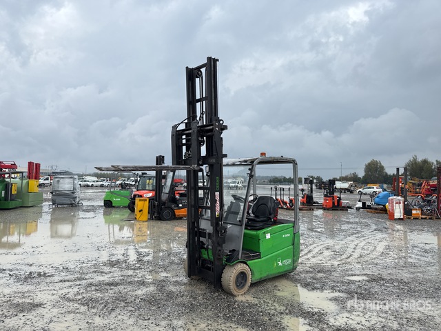 2011 Cesab B320 2000 kg Electric Forklift | Ritchie Bros. Auctioneers
